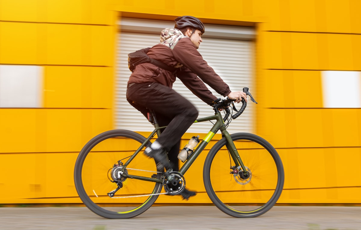 Commuter Bike vs Road Bike for Commuting: Which One is Right for You ...